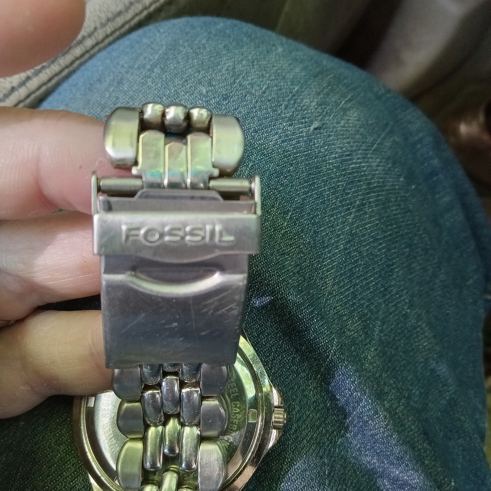 Men's Fossil Blue Face Hands Gloss Watch Silver Color - Gem